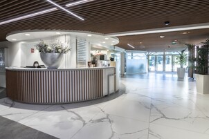 Sauna seca, banheira de hidromassagem, sauna a vapor