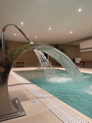 Sala(s) para tratamentos a casais, sauna, banheira de hidromassagem 