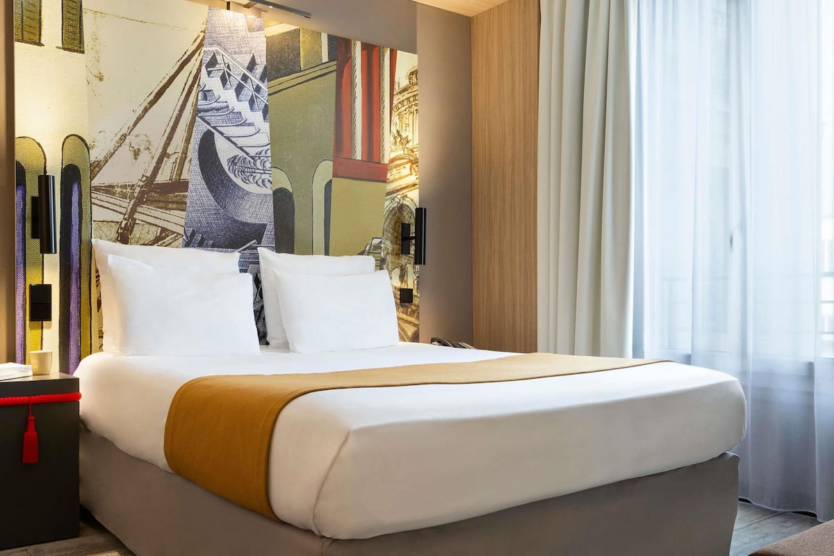 Quarto Standard, 1 cama de casal | Roupa de alta qualidade, minibar, cofre no quarto, secretária