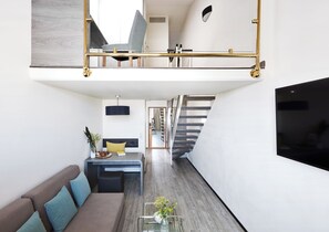 Duplex superior (Roof Terrace) | Área de estar | TV LCD