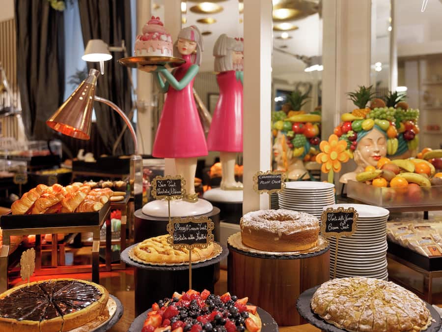 Café da manhã grátis