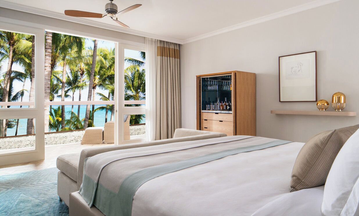 Roupa de alta qualidade, minibar com produtos grátis, cofre no quarto 