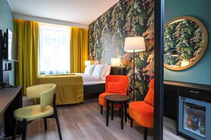 Quarto Twin Standard, não fumadores | Roupa hipoalergénica, minibar, cofre no quarto 
