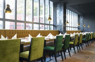 Café da manhã com buffet grátis todos os dias