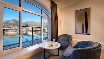 Quarto casal, vista para a montanha | Roupas de cama premium, frigobar, cofres nos quartos, Wi-Fi de cortesia