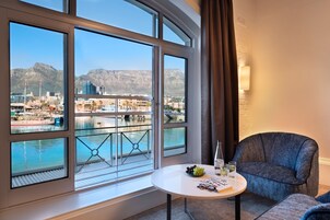 Roupas de cama premium, frigobar, cofres nos quartos, Wi-Fi de cortesia