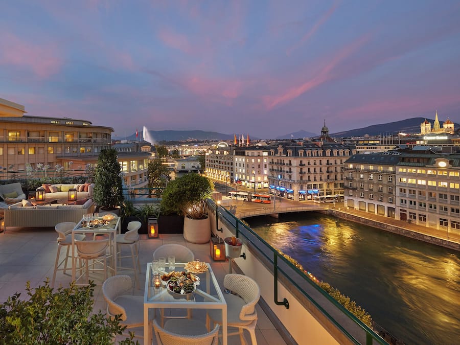 1 quarto, roupas de cama premium, camas com colchões pillow-top