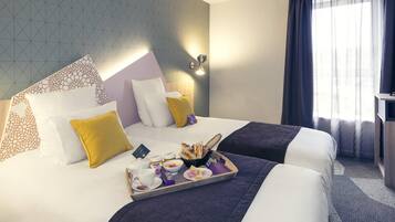 Roupa de alta qualidade, camas de colchão pillowtop, minibar