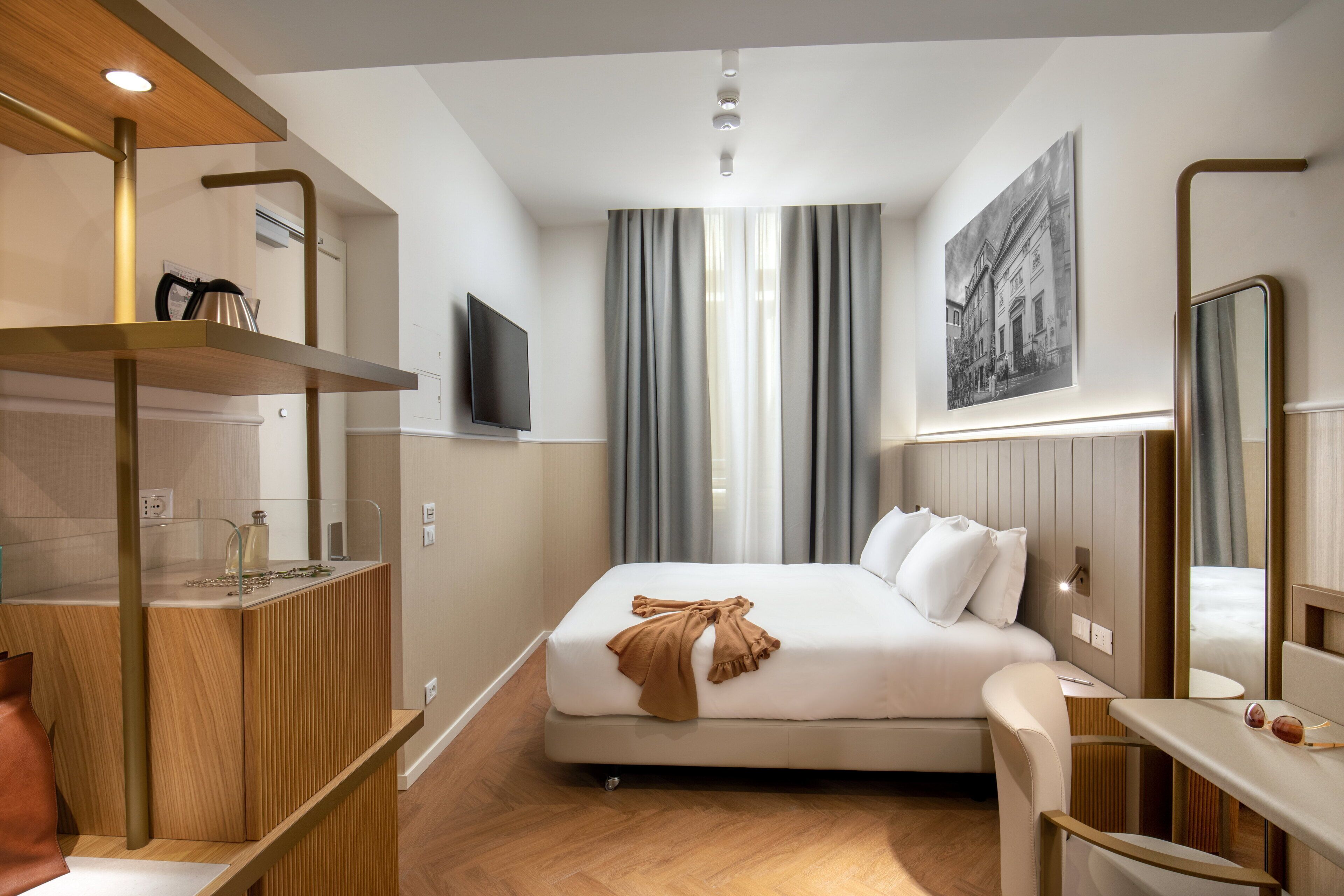 Cosmopolita Hotel Rome, Tapestry Collection by Hilton in Rome: Find ...