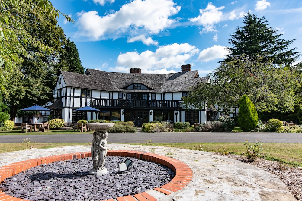 Thatcher's Hotel - Shere