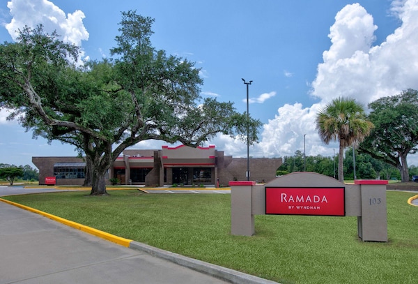 Ramada By Wyndham Diamondhead I-10/gulfport - Pass Christian, MS