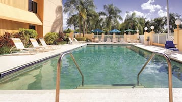 Piscina exterior