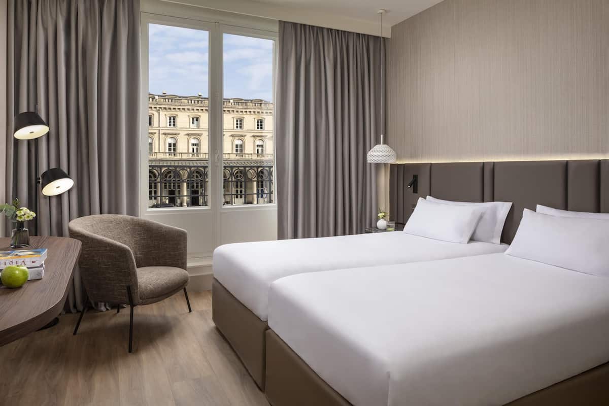 1 quarto, minibar, secretária, cortinas/cortinados opacos