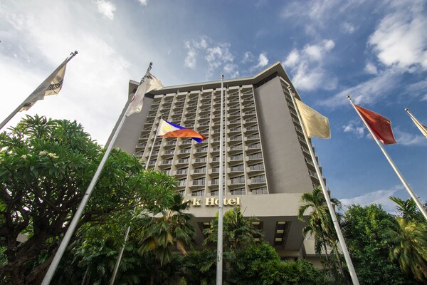 Century Park Hotel - Manila