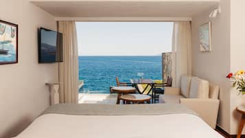 Club Junior Suite (Seafront View) | Vista para a praia ou o mar