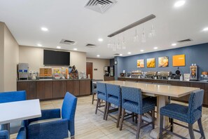 Pequeno-almoço tipo buffet diário incluído 