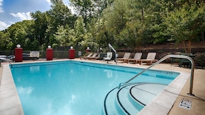 Piscina exterior sazonal 