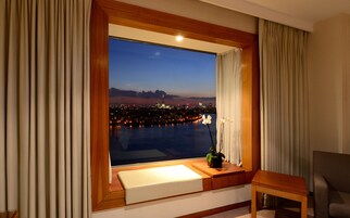 Quarto Twin Deluxe, 2 camas individuais | Lençóis de algodão egípcio, roupa de alta qualidade, edredões de penas 