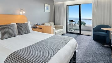 Quarto casal executivo, vista para o mar | Frigobar, cofres nos quartos, cortinas blackout, quartos à prova de som