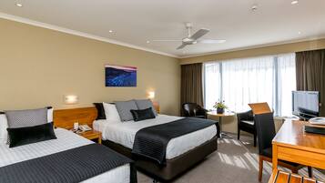 Secretária, secretária adequada para computadores portáteis