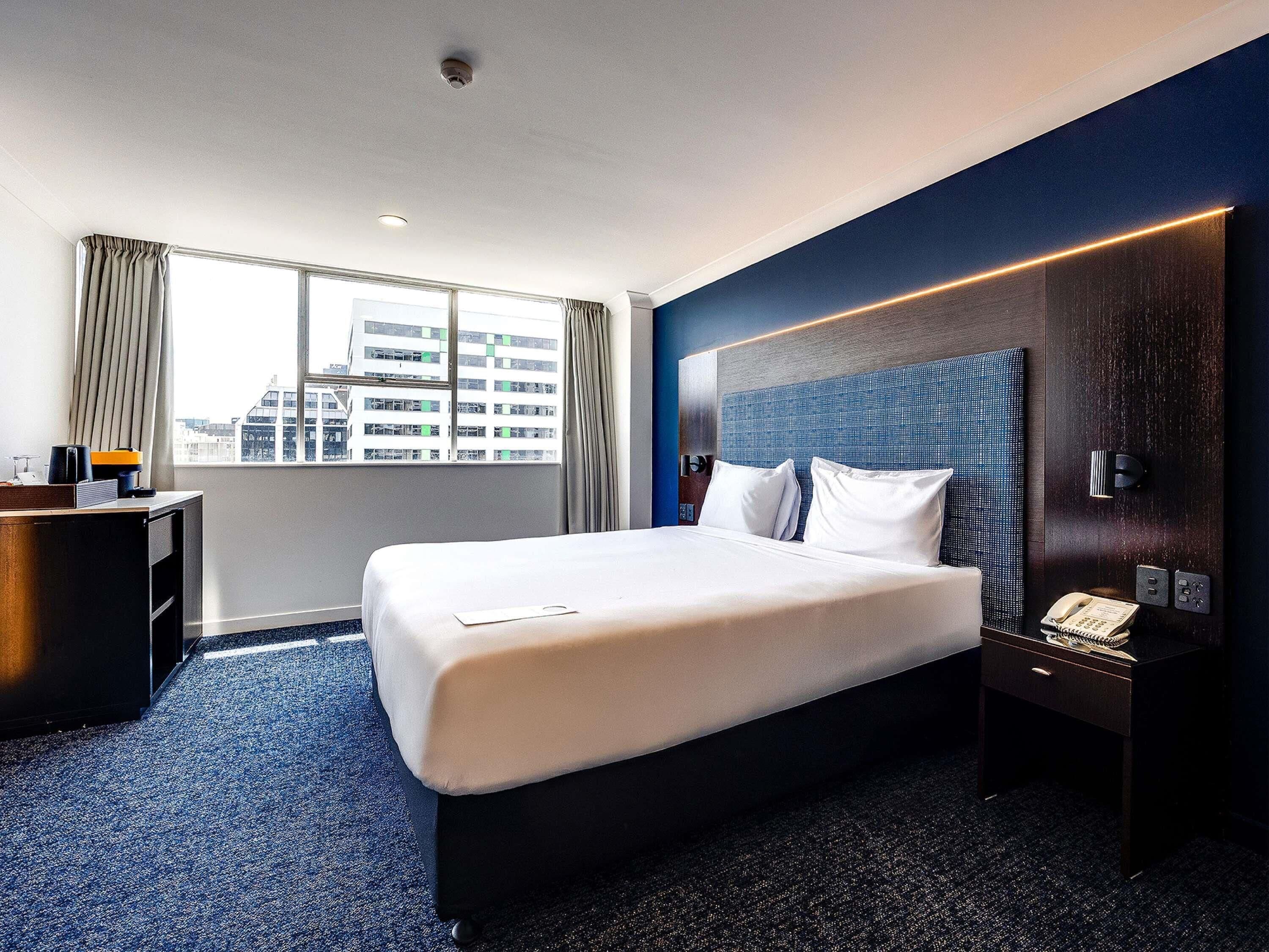 Quarto Executivo, 1 cama queen-size | Secretária, secretária adequada para computadores portáteis 