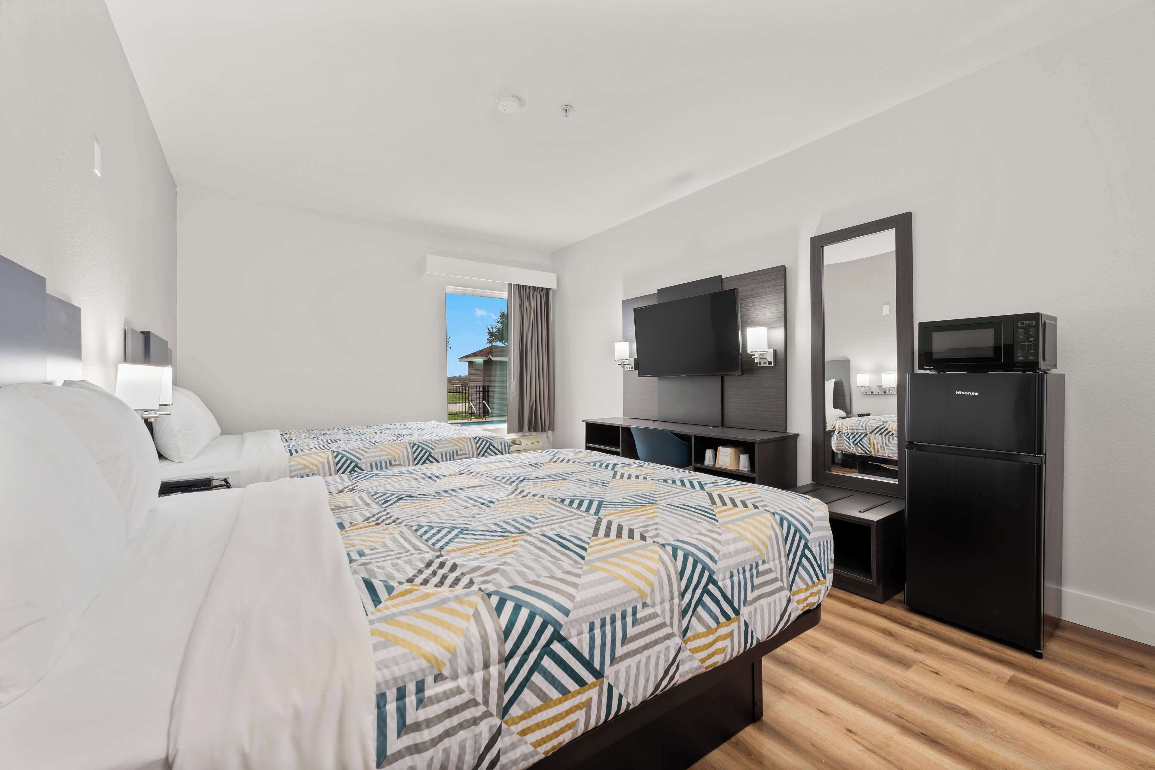 Minibar, ferro/tábua de engomar, Wi-fi grátis, roupa de cama fornecida 