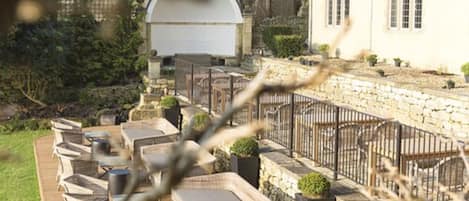 Área para churrascos e piqueniques