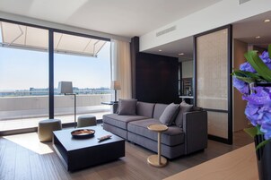 Suite, 1 quarto, vista para a montanha | Cozinha privada | Uma cafeteira/bule, uma chaleira elétrica 