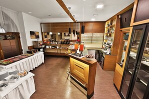 Buffet de pequeno-almoço
