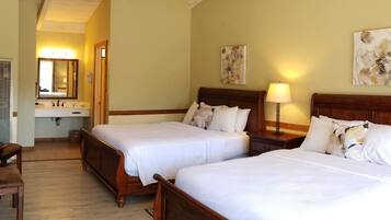 Roupa de alta qualidade, ferro/tábua de engomar, Wi-fi grátis