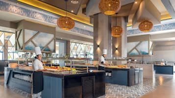 5 restaurantes, pequenos-almoços servidos, cozinha mexicana