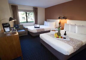 Ferros/tábuas de passar roupa, Wi-Fi de cortesia, roupa de cama