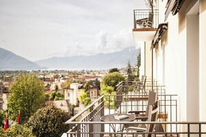 2 restaurantes: opção de café da manhã, almoço e jantar