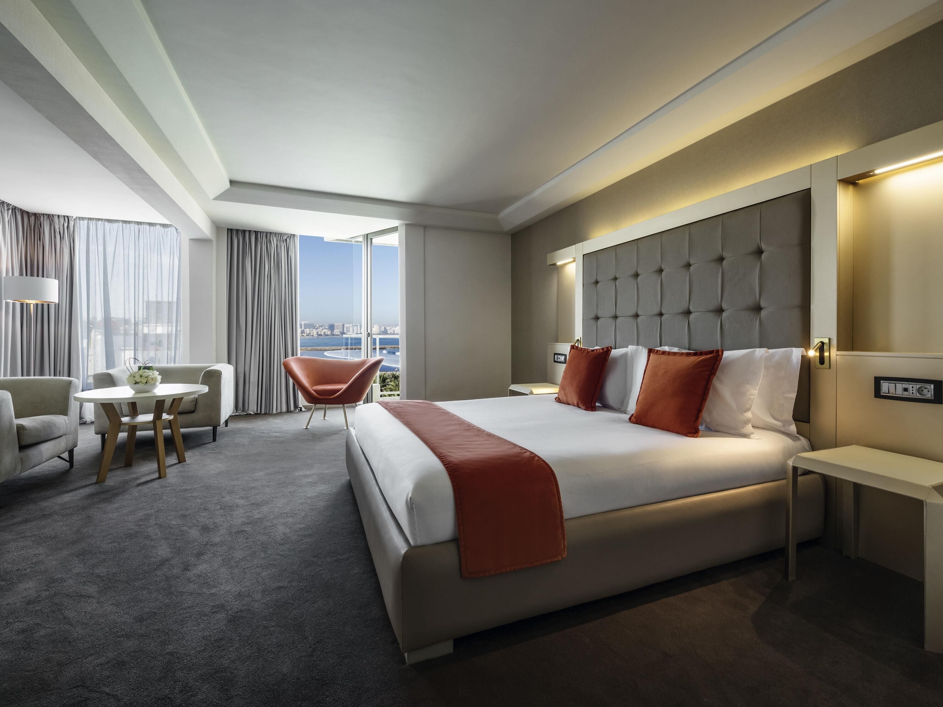 Suite Júnior, 1 cama king-size, vista para o mar | Minibar, cofre no quarto, secretária 