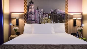 Quarto Deluxe | Cofre no quarto, secretária, cortinas/cortinados opacos, Wi-fi grátis