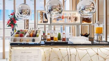 Café da manhã com buffet diário (EUR 31 por pessoa)
