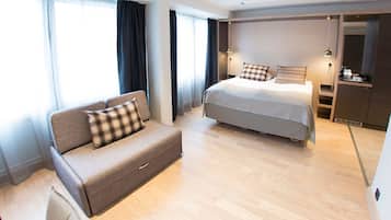 Quarto Superior, 1 cama king-size | Cofre no quarto, cortinas/cortinados opacos, quartos insonorizados