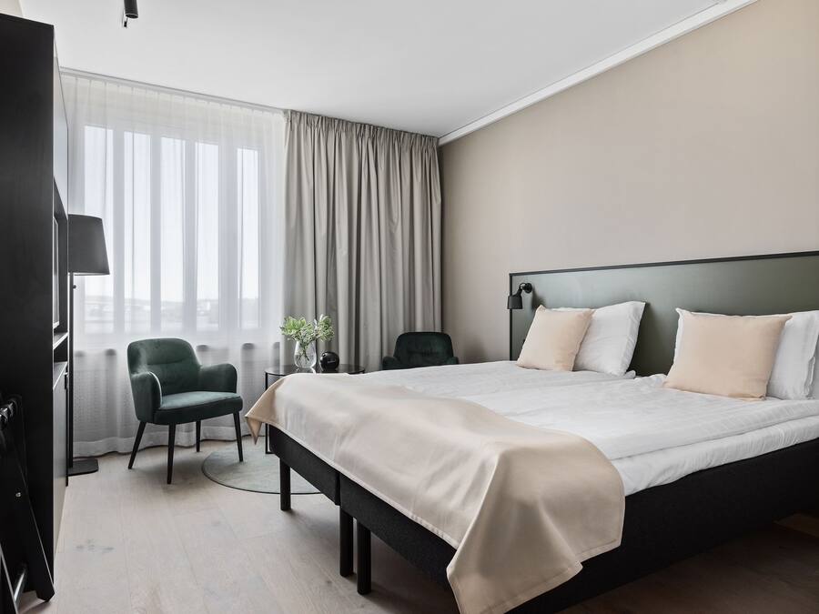 Cortinas blackout, Wi-Fi de cortesia, roupa de cama