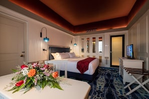 Suite Júnior | Minibar, cofre no quarto, cortinas/cortinados opacos 