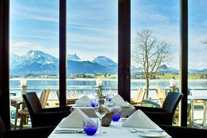 2 restaurantes, pequenos-almoços servidos, cozinha internacional 