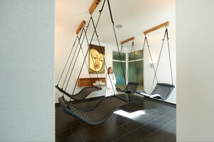 Massagens com pedras quentes, 1 sala de tratamento, massagens