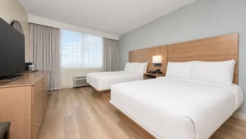Quarto Superior, 2 camas de casal, não fumadores | Roupa de alta qualidade, camas de colchão pillowtop, secretária