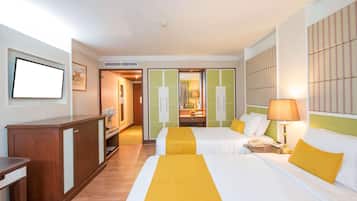 1 quarto, frigobar, cofres nos quartos, escrivaninha