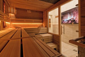 Sauna seca, banheira de hidromassagem, tratamentos corporais