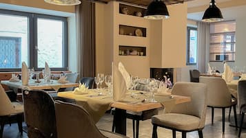 Almoço e jantar, local e internacional