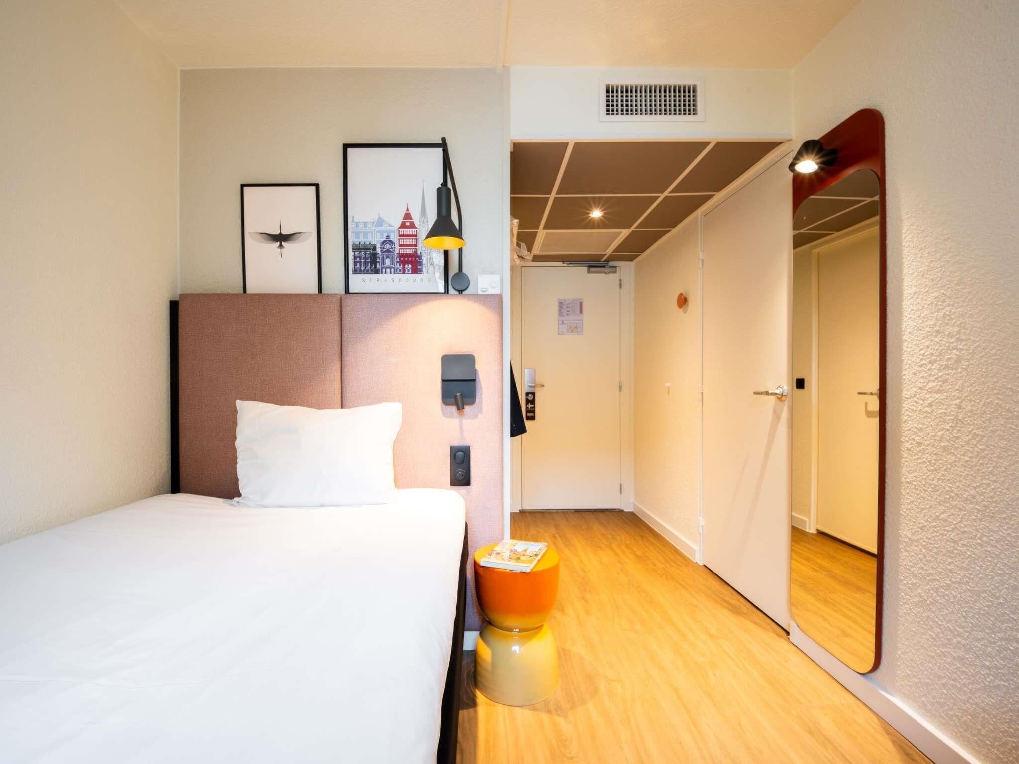 Quarto Superior, 1 cama individual | Secretária, cortinas/cortinados opacos, quartos insonorizados 