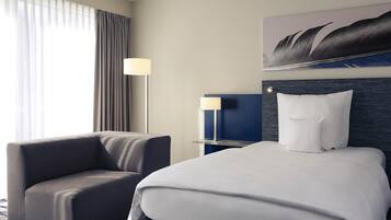 Quarto Standard, 1 cama individual | Roupa hipoalergénica, cofre com capacidade para portátil, secretária