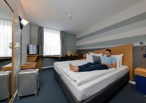 Quarto Twin Standard | Secretária, cortinas/cortinados opacos, quartos insonorizados