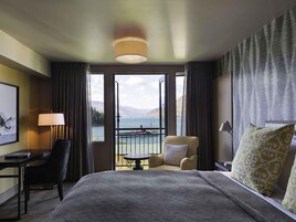 Quarto, varanda, vista para o lago | Roupa de alta qualidade, edredões de penas, cofre no quarto 
