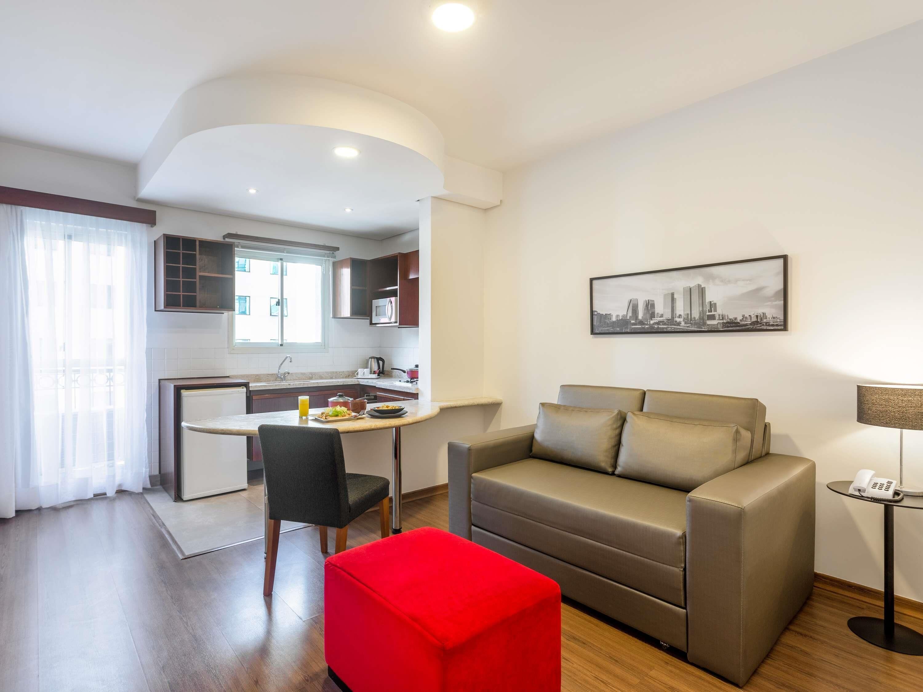 Apartamento família, 1 cama de casal, cozinha | Frigobar, cofres nos quartos, escrivaninha